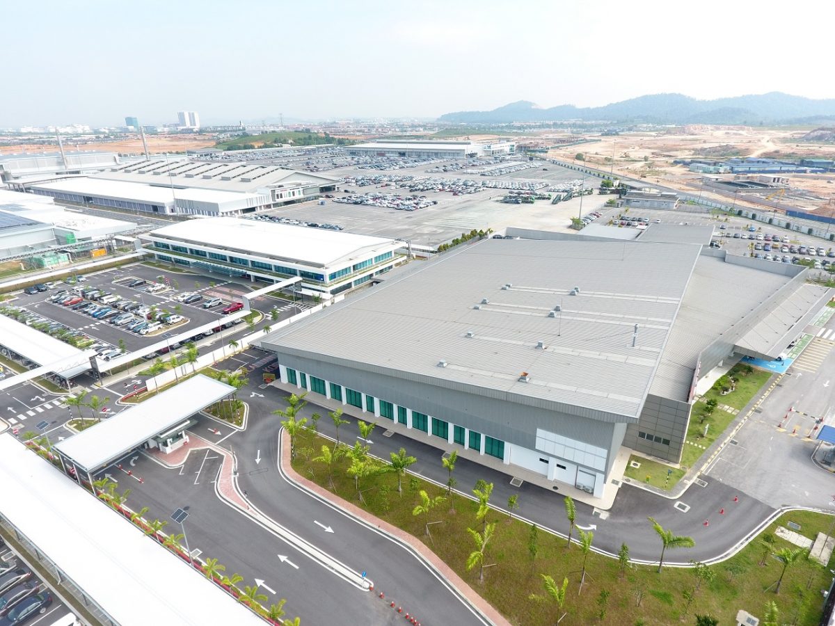 UMW Toyota Prepares For Mass Manufacturing Of Hybrid Electric Vehicles ...